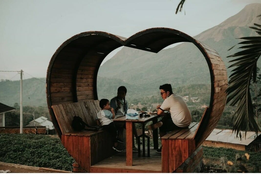 Rustic Market Trawas, Tempat Nongkrong di Mojokerto